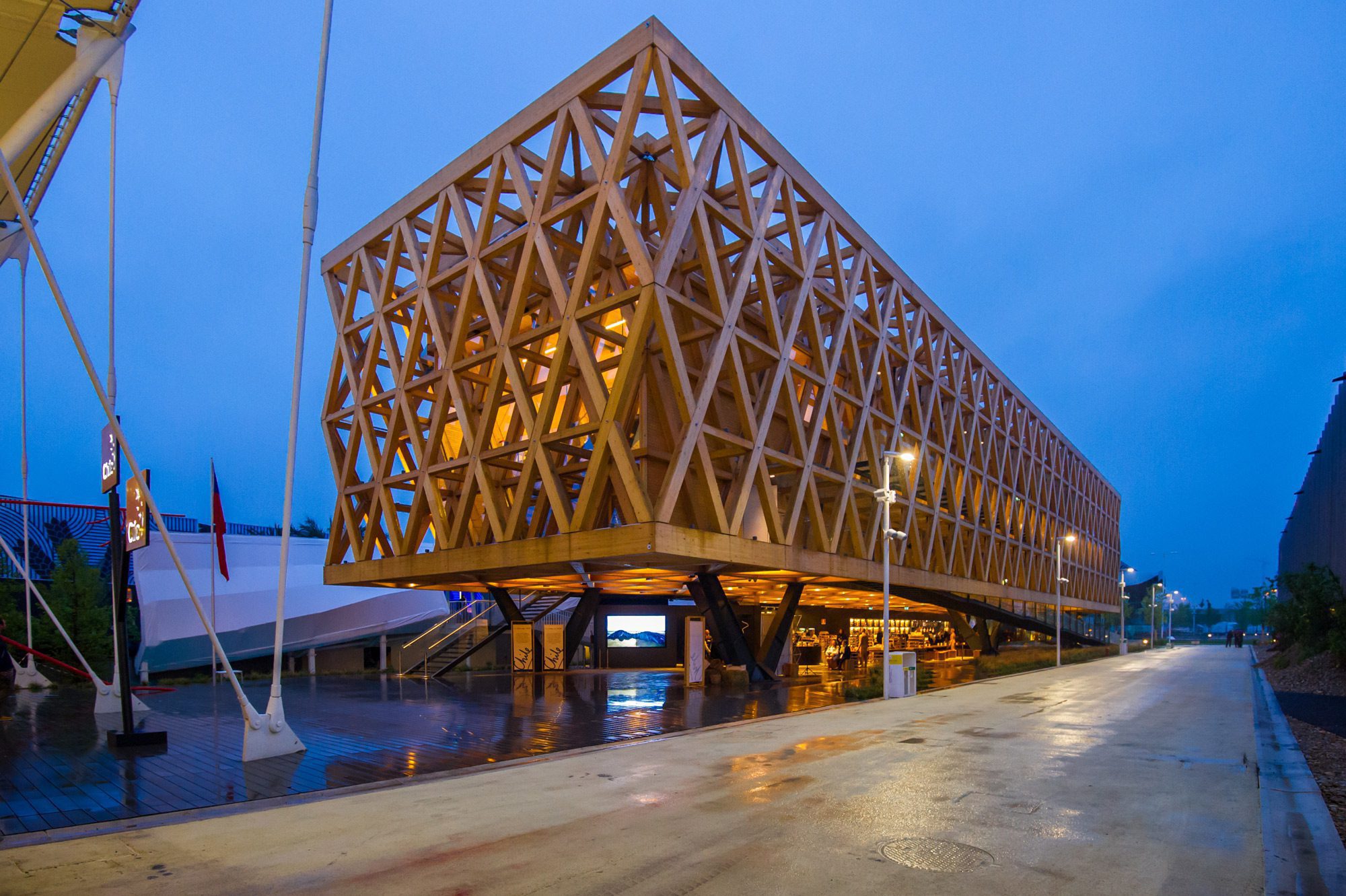 The Chile Pavilion, awarded at the Wood Design & Buildings Awards in ...